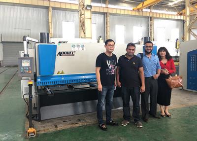 Cina macchina di taglio di Nc del calibro di 800mm del metallo della taglierina posteriore della ghigliottina con adeguamento di Gap delle lame in vendita