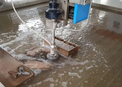 China Koolstofvezel 5 de Straalsnijmachines van het Aswater voor Dienst de Om metaal te snijden van de Waterstraal Te koop