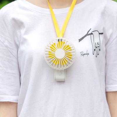 中国 小型USBの再充電可能な折りたたみのポケット携帯用掛かるネックレス便利なファン 販売のため