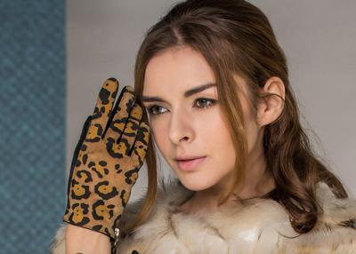 Cina Le donne mettono i guanti in cortocircuito di cuoio stampati leopardo della chiusura lampo con il cuoio delle pecore & la pelle scamosciata del maiale in vendita
