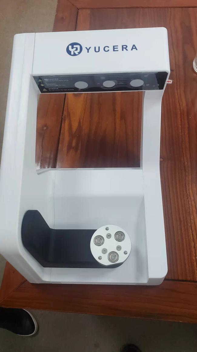 YUCERA Dental 3D Scanner in Operation