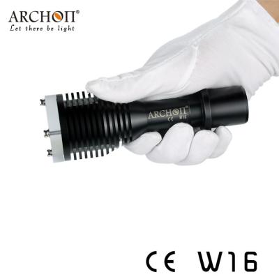 Cina Luci nere di immersione con bombole dell'alluminio W16 6500k, torcia di tuffo del CREE XP-G R5 LED in vendita