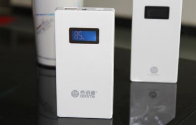 中国 ポータブル超薄い LCD 力銀行スマートな電話およびデジタル カメラのための外的な電池のパック 販売のため