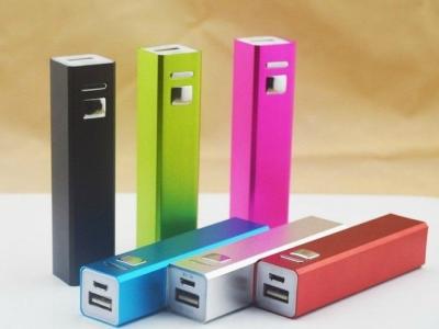 Cina Banca portatile esterna di potere del piccolo del rossetto ione del litio per il carico mobile in vendita