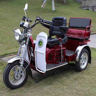 Chine Opération facile 2300*950*1600mm 50 de km/h de moteur alimenté au gaz maximum du tricycle 125CC à vendre