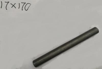 中国 OEMの油圧ブレーカの保持器Pin SB121 52*96*250mm側面の平らなピン 販売のため