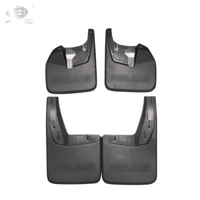 Cina Parafango Matte Black Auto Mud Flaps dell'automobile dell'ABS per Hilux Revo 2015-2018 in vendita