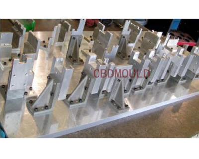 Cina Il dispositivo di controllo AUTOMATICO per del metallo matrice di stampaggio su misura muore dispositivo di controllo materiale in vendita
