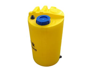중국 Roto는 지배할 수 있는 투약 펌프 및 Agitatiors Mc100를 가진 Pe Hdpe 화학 탱크를 주조했습니다 판매용