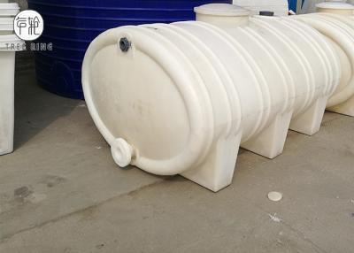 Κίνα 500 γαλόνια Custom Roto Mold δεξαμενές οριζόντια πολυ πλαστική αποθήκευση νερού Τάκκος ποδιών προς πώληση