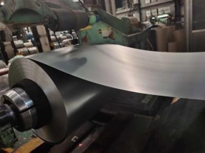 Chine Emballage métallique bobine en fer blanc enduite de haute dureté Ts275 Finition argentée brillante revêtue de revêtement largeur 0,15-0,45 mm à vendre