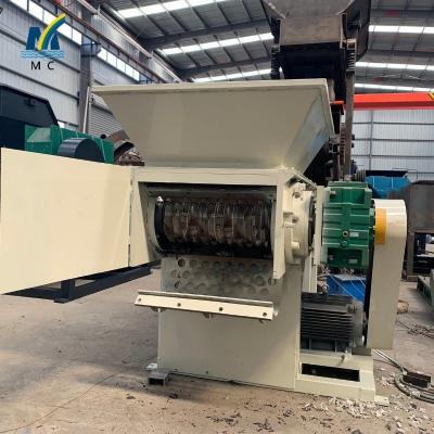 Chine Déchiquetage automatique à un seul arbre pour briquettes métalliques séparées à vendre