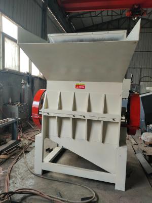 Chine Faible niveau de bruit et fonctionnement facile Machines de concassage de plastique informatisées pendant 24 heures à vendre