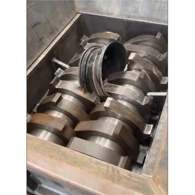 Chine Machine de recyclage de métaux à base de fil de cuivre Déchiqueteur de déchets métalliques industriels avec performance à vendre