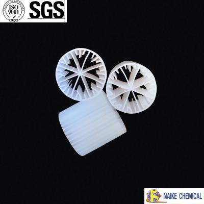 中国 白色HDPE移動ベッドフィルターメディア MBBR 15*15mm 販売のため