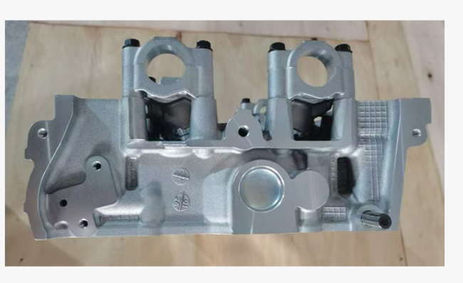 110424385R Cylinder Head technical diagram showing dimensions and specifications