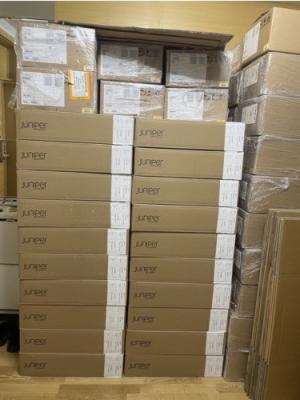 China 10/100/1000Mbps Juniper QFX5120-48Y-AFO2 Serviços Gateway Full-Duplex Half-Duplex à venda