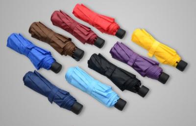 Cina L'ombrello aperto del mini di dimensione manuale di colore solido, raddoppia le costole scaricate dell'ombrello 8 del patio in vendita