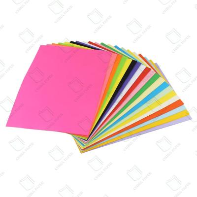 Cina Carta da ufficio a colori di alta qualità 200 gm A4 per la stampa Stabilità affidabile per documenti professionali e uso in ufficio in vendita
