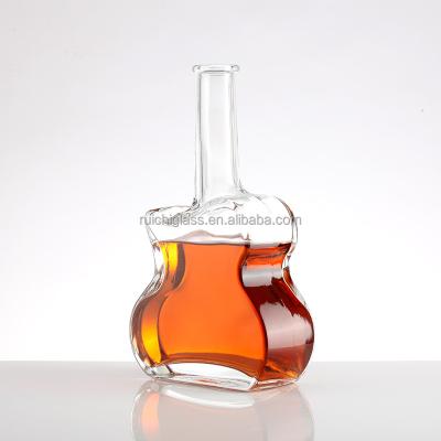 Cina Stampaggio a caldo Chitarra da bottiglia di liquore con tappi di legno in vendita