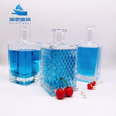 Cina 700 ml Animali vuoti Brandy Bottiglia di vetro Vino Liquore Globo Whisky Decanter per vino in vendita