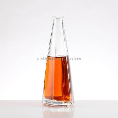 Cina Super Flint Glass Unique Shape 500ml 750ml Bottiglia di bevande alcoliche con logo e tappo in vendita