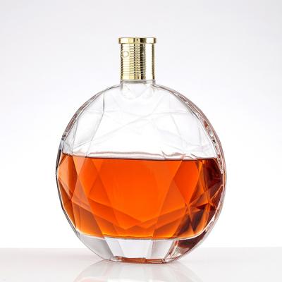 Cina Imballaggio a caldo Contenitore di vetro a forma quadrata Bottiglie di profumo per imballaggi di bevande in vendita