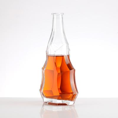 Cina Bottiglie di vetro Super Flint in 100 ml 200 ml 250 ml 500 ml 700 ml 1000 ml per vino e liquori in vendita