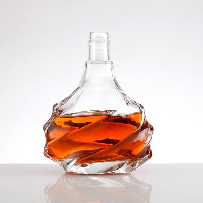 Cina Industrial Beverage Custom Logo Brandy Gin Whiskey Vodka Bottiglia con coperchio Custom Make in vendita