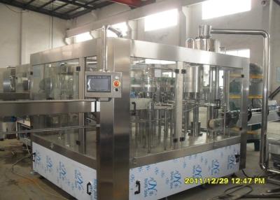 中国 自動制御PEねじ帽子のガラス ビン ビール充填機4000 - 6000 BPH 販売のため