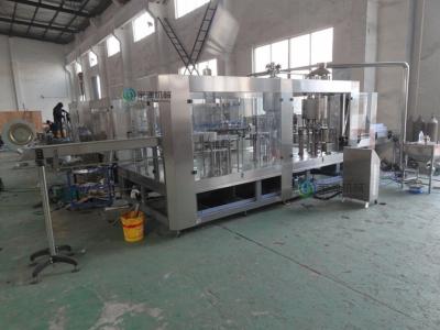 Cina Controllo di vetro automatico dell'imbottigliatrice di 3000kg SUS304 3in1 6000bph PCl in vendita