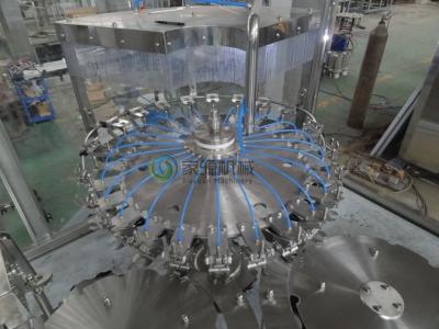 Cina 4 in 1 macchina gassata del riempitore della bevanda, attrezzatura di riempimento dell'acqua in vendita