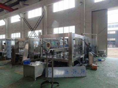 Cina Tappatrice di riempimento di lavaggio del succo di mele per la bottiglia di plastica in vendita
