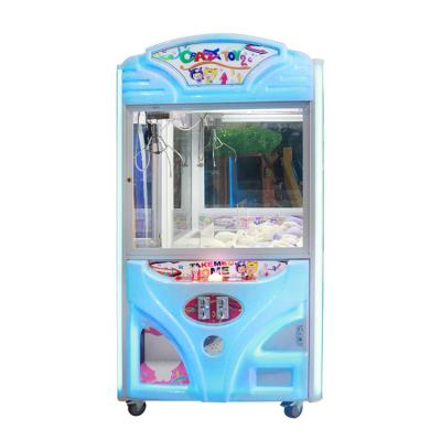 Cina Peluche Toy Claw Crane Machine, macchina magica di Candy dell'artiglio del Governo del metallo in vendita