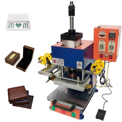Cina Mini Hot Foil Stamping Machine manuale, stampatrice pneumatica della stagnola del trasferimento di calore in vendita