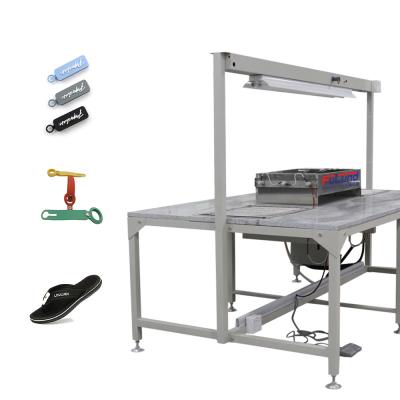 Cina Fulund pvc Logo Automatic Soft Patch Pvc Keychain Machine Double-Deck Energy Saving Oven in vendita
