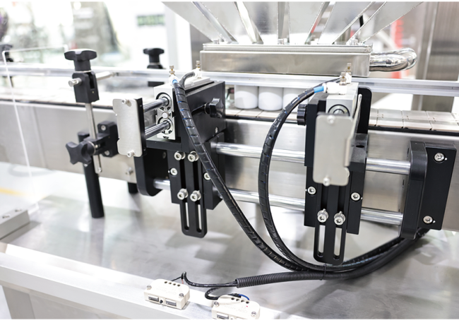 Automatic vertical packing machine production output