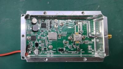 Chine Le GPS de petite taille 433MHz 868MHz 915MHz 2.4GHz 10W Signal de drone RF Module anti drone Opération de température ambiante de -40 à 85 °C à vendre