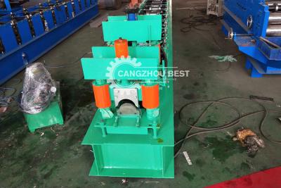 Chine Metal le petit pain en acier galvanisé de chapeau de Ridge de profil de couleur formant la machine 380V à vendre