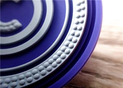 Cina Patch di silicone circolare a doppio colore con logo di marca in rilievo 3D in vendita