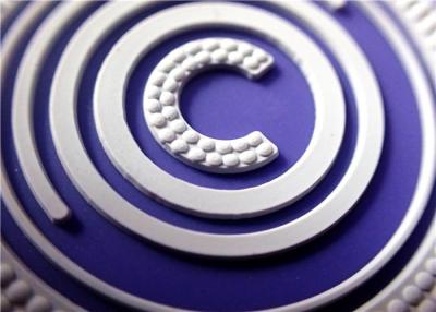 Cina Patch di silicone circolare a doppio colore con logo di marca in rilievo 3D in vendita