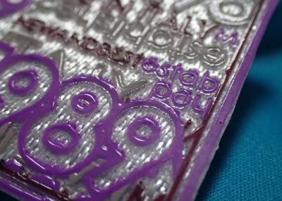 China Material de silicona Etiqueta de tela de diseño personalizado de PVC, parches decorativos 3D para chaquetas en venta
