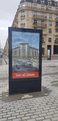 China Outdoor LED Poster with P2.5/P3/P4 Pixel Pitch 5500nits Brightness and 960*1920mm Customizable Display Size for sale