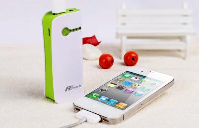 Cina La Banca universale su misura 5200mAh di potere dello ione del litio per la macchina fotografica digitale in vendita
