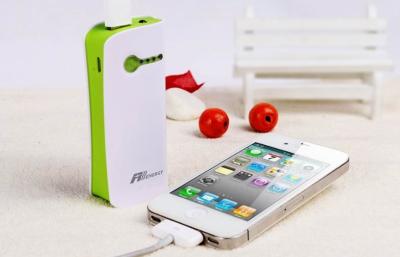Cina Samsung/caricatore bianco 5200mAh del telefono cellulare emergenza Iphone/di HTC, su misura in vendita