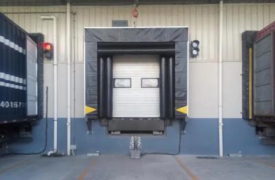 China Sistema de carregamento ajustável de cor personalizado Abrigo de porta de doca para industrial Feito de material de borracha plástica de PVC à venda
