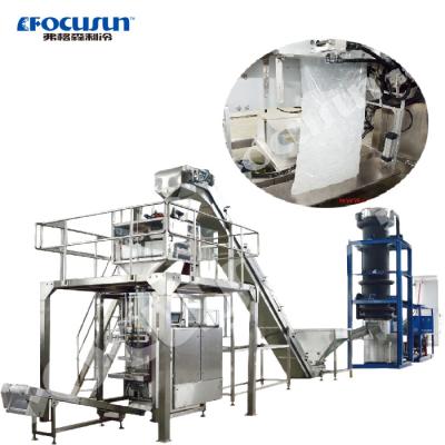 Cina Macchina di imballaggio automatico per la produzione a più corsie di sacchi di ghiaccio da 1 a 8 kg in vendita