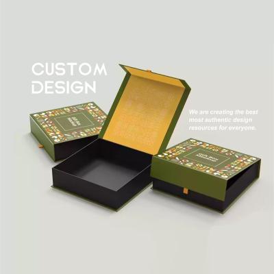 China Luxury Recyclable Magnetic Box Custom Logo Lip Gloss Tubes Recycled Rigid Paper Gift Box Sponge Liner Cosmetics Packing Boxes for sale