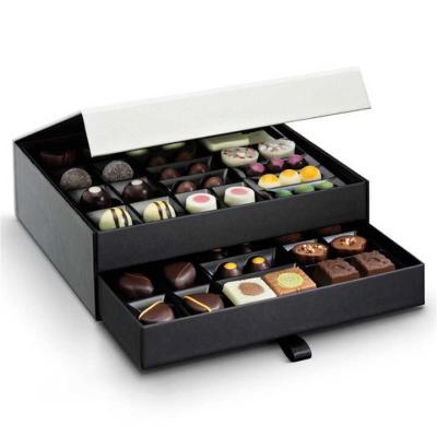 China Custom Luxury Magnetic Empty Rigid Packaging Boxes for Muslim Eid Mubarak for Truffle Chocolate Baklava Dates Featuring Sponge for sale