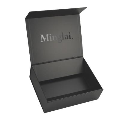 China Custom Personalized Clothing Brand Packaging Box Premium Children's Clothing Cereal Paper Box for sale